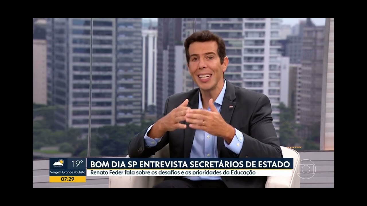 Secretário de educação de SP Renato Feder em entrevista com jornal Bom ...
