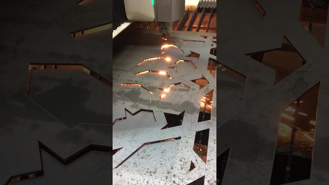Decoupe laser tole en acier noir 3mm - YouTube