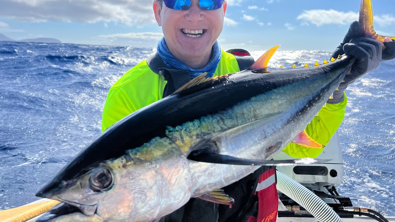 Halloween 2023 Binnie’s Kal bi & Ono/shibi fishing - YouTube