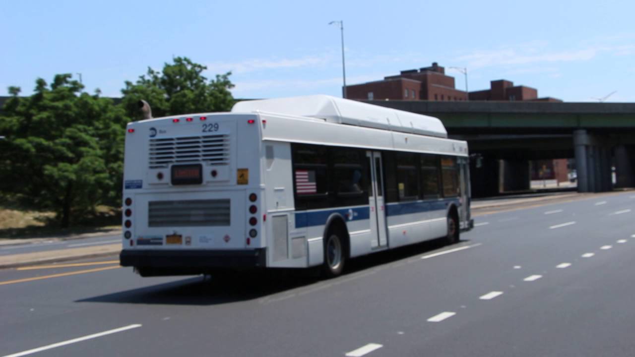 2011 New Flyer C40LF #229 on the Q53 Limited at Woodhaven Blvd and ...