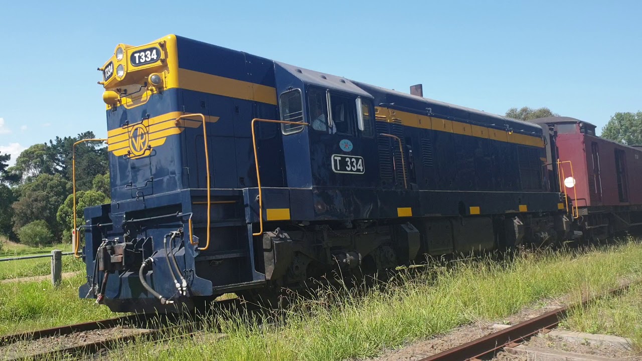 Mornington railways T334 diesel locomotive shunting after uncoupling ...