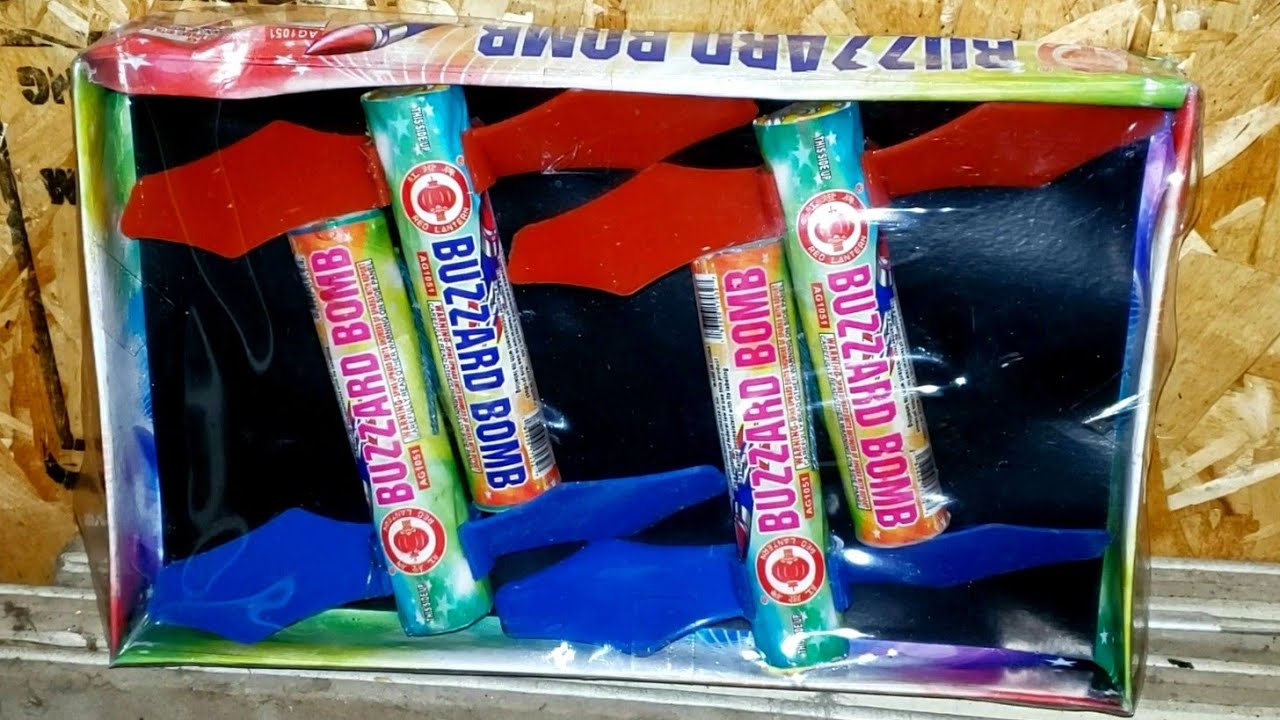 Buzzard Bomb- Red Latern Fireworks (Triple Effect Helicopters!) - YouTube