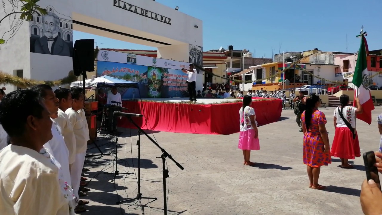 Himno Nacional Mexicano en Tlapaneco (mephaa) - YouTube