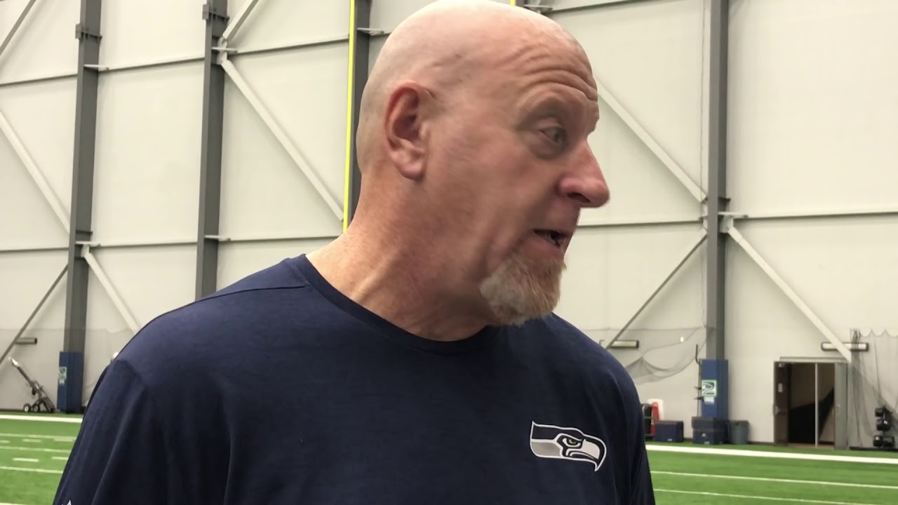 Asst HC Tom Cable on Seahawks' needs for Thomas Rawls, all RBs - YouTube