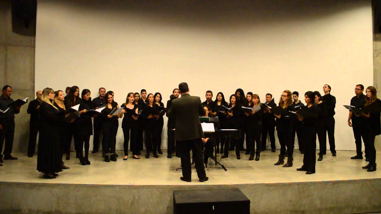 Coro de la Universidad Católica de Córdoba, Argentina. "Kyrie". - YouTube