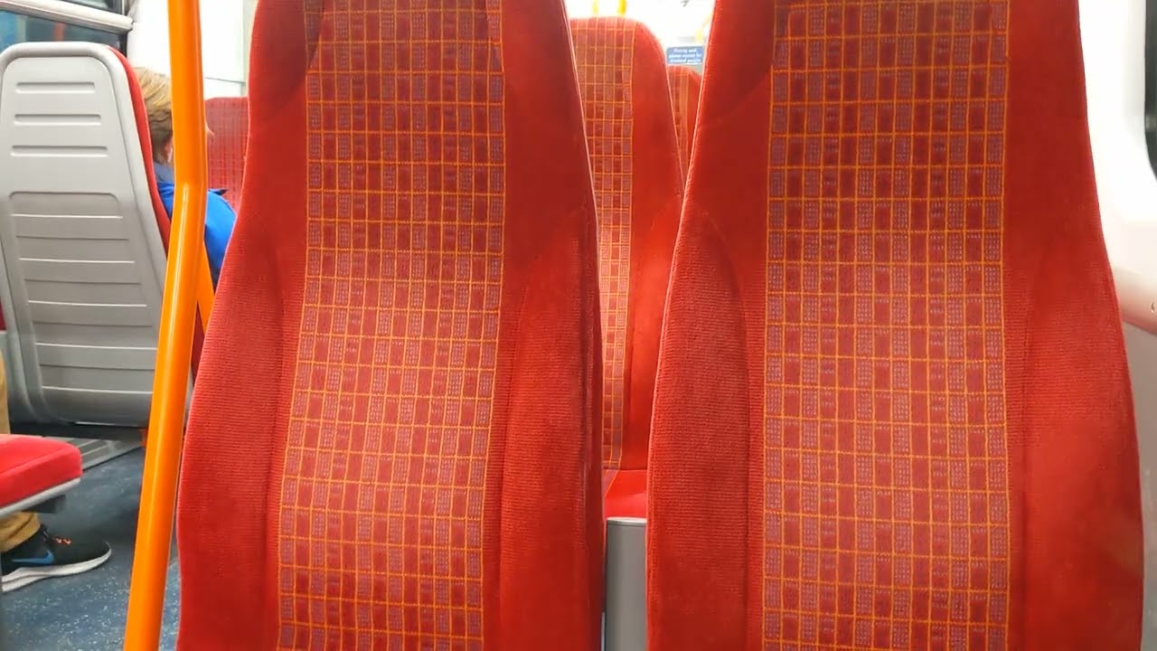 SWR Metro class 455711 & 455702 - YouTube