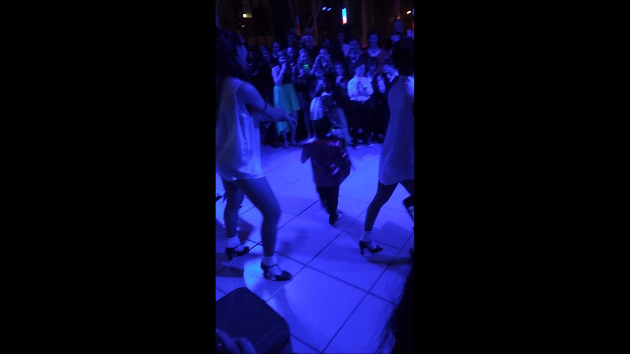 Mini Psy.... - YouTube