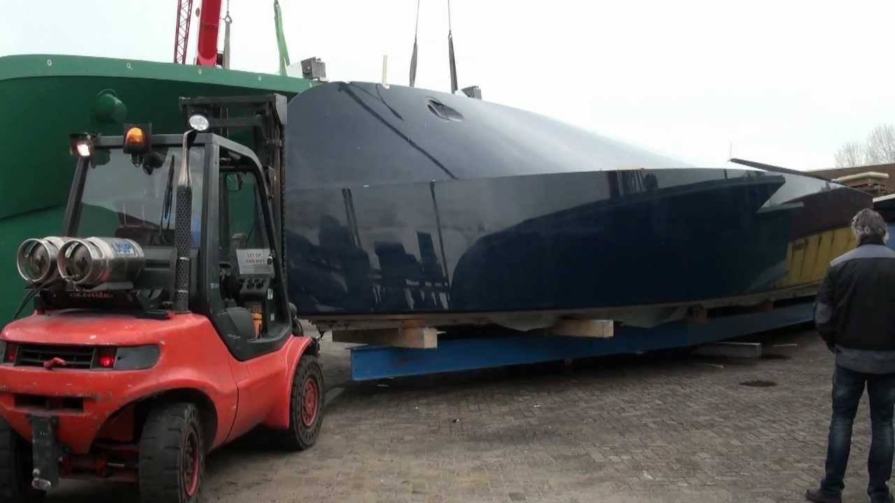 Adel Polyester Nieuw gemaakte mal lossen van plug - YouTube