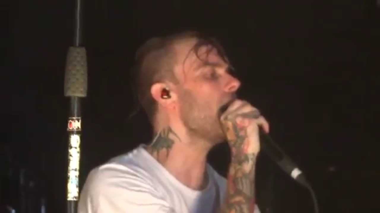 Bert McCracken (The Used) sings Happy Birthday to a fan - YouTube