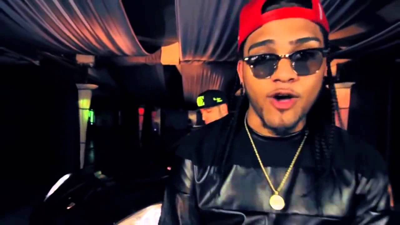 Mark B ft El Tal Mickey & Sensato Chapiadora Video Oficial - YouTube