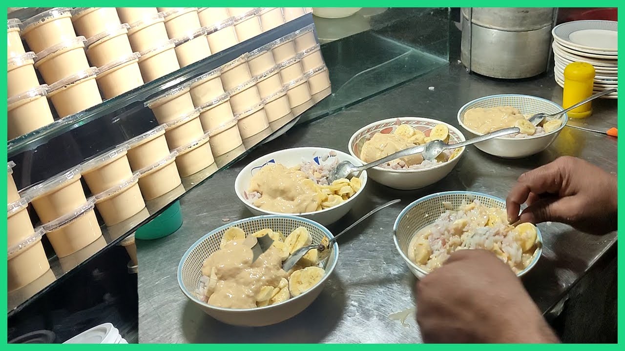 Insane Doi Chira Maker | Bangladeshi Street Food দই চিড়া | Dahi Chura ...