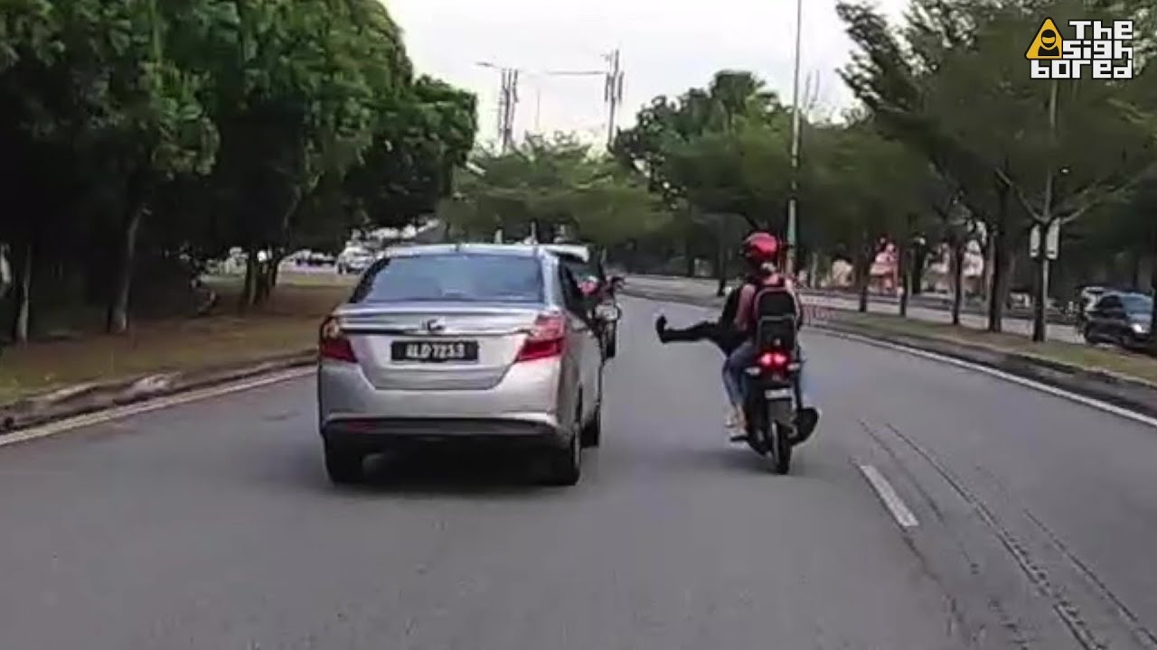 Random Motorcycle Moment Compilation 52 - YouTube