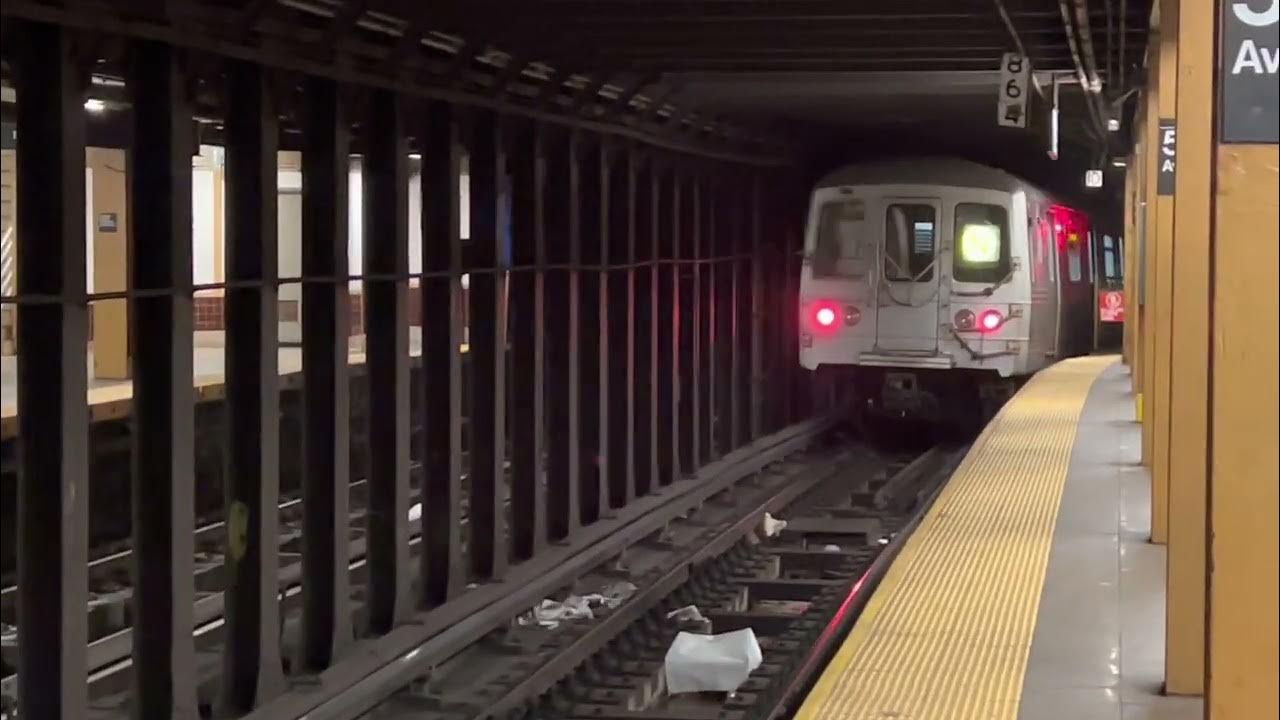 MTA BMT Broadway Line: (N) (R) (W) Trains At 5th Avenue-59th Street (R46/R68/R68A/R160) (01/31 ...