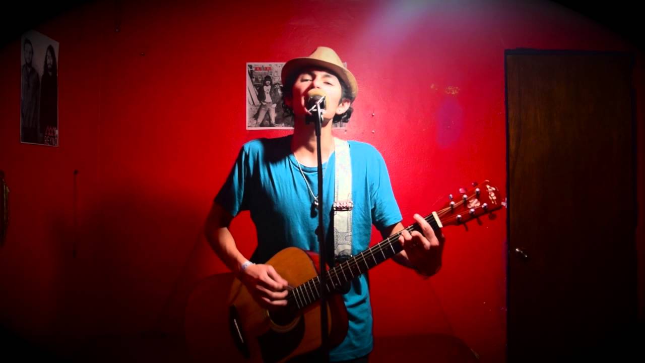 Max Sepúlveda - Prestame tu piel/Division Minuscula cover - YouTube