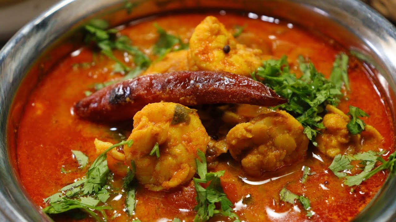 How to make traditional Prawns Sambar | Easy Kerala Chemmeen Sambar ...