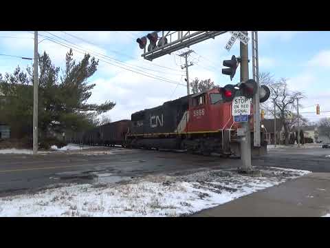 CN #5666 (SD75I) leads CN L575 south through Wyandotte, MI (12/27/22) - YouTube