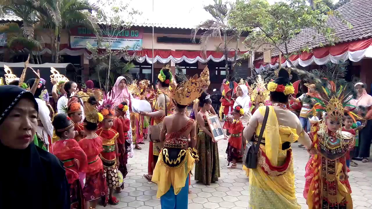 Karnaval sidomulyo semboro jember - YouTube