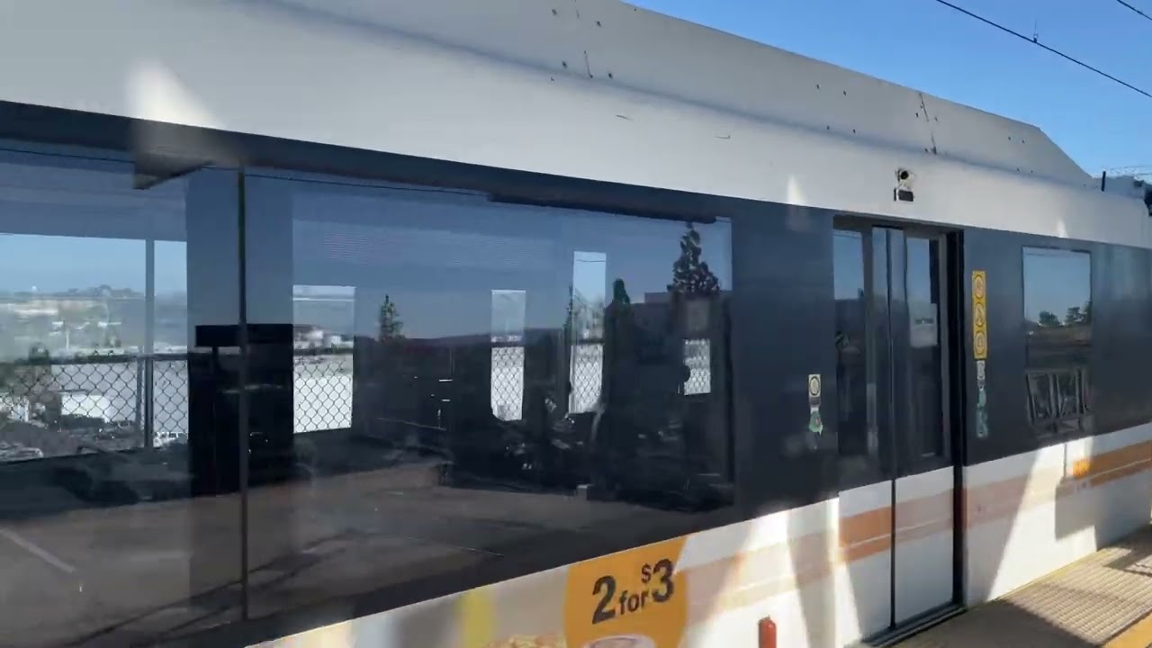 ALSTOM Siemens P2000 Arrives And Departs Douglas Station - YouTube