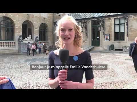Le reportage de Franceinfo sur notre bénévole Emilie Vanderhulst # ...