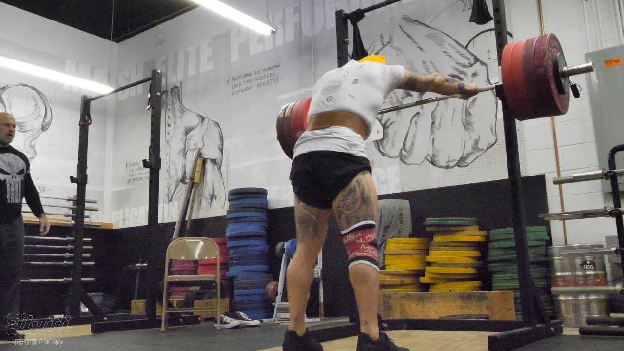 1ST 500lbs SQUAT POST KNEE SURGERY - YouTube