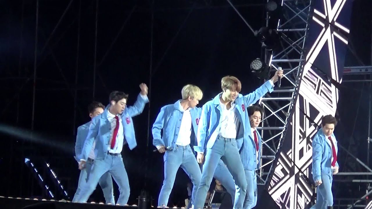 20151009 EXO ONE K Concert. - YouTube
