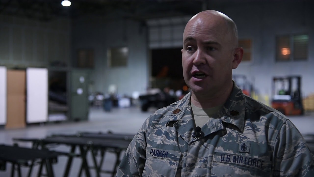 59th MDW arrive in Houston - YouTube