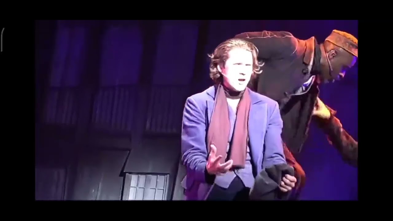 Moulin Rouge Broadway. ( Aaron Tveit "We are young" ) - YouTube