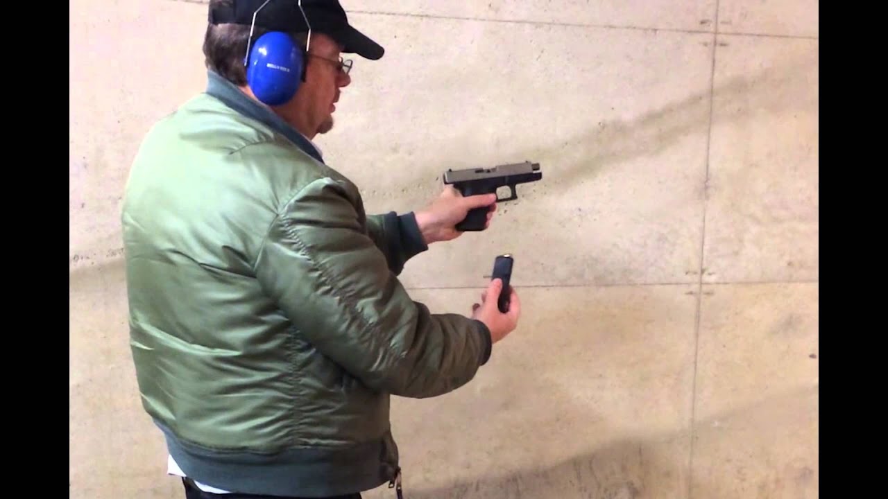 Glock failure to feed malfunction - YouTube