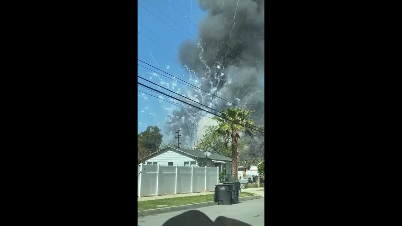 VIDEO: Explosion set off by fireworks in California - YouTube