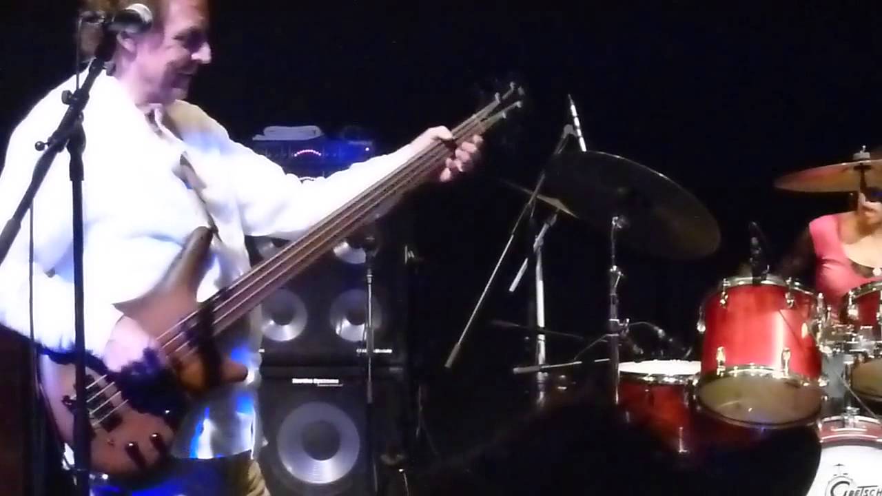 Spectrum Road - One Word - Vienna 2012-07-10 - YouTube