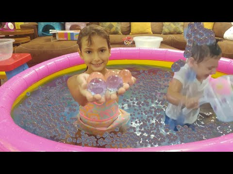 Orbeez havuzunda yüzdük    Elif ile Eğlenceli Video #EvdeKal #SendeOyna #SendeYap