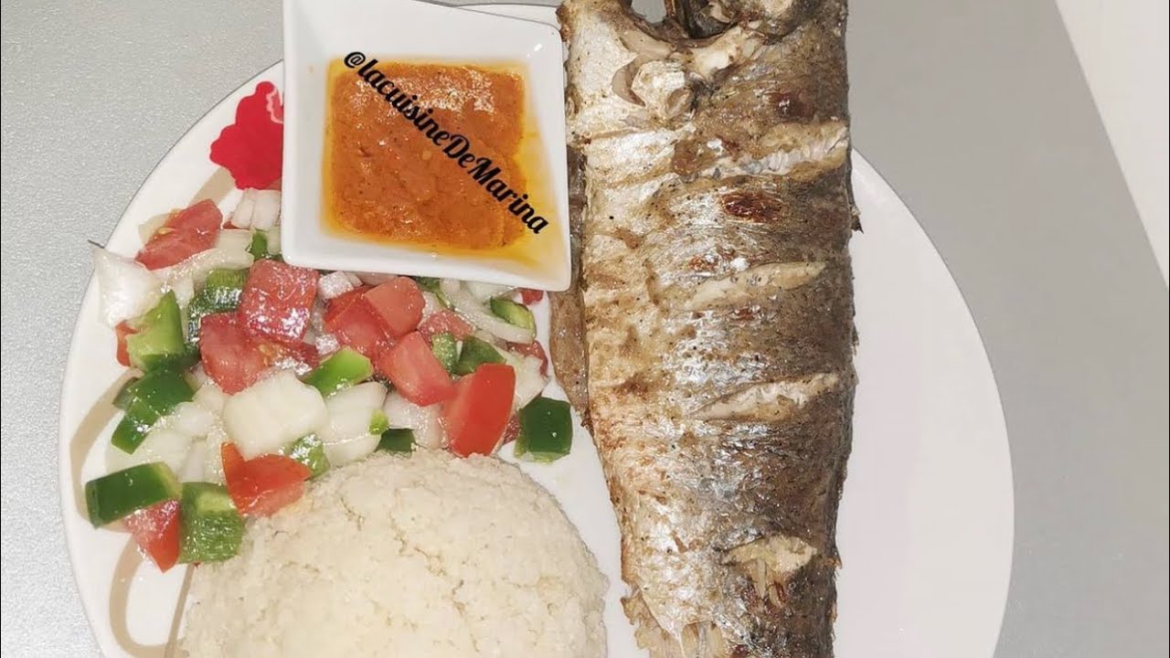 Poisson bar braisé au four recettes - YouTube