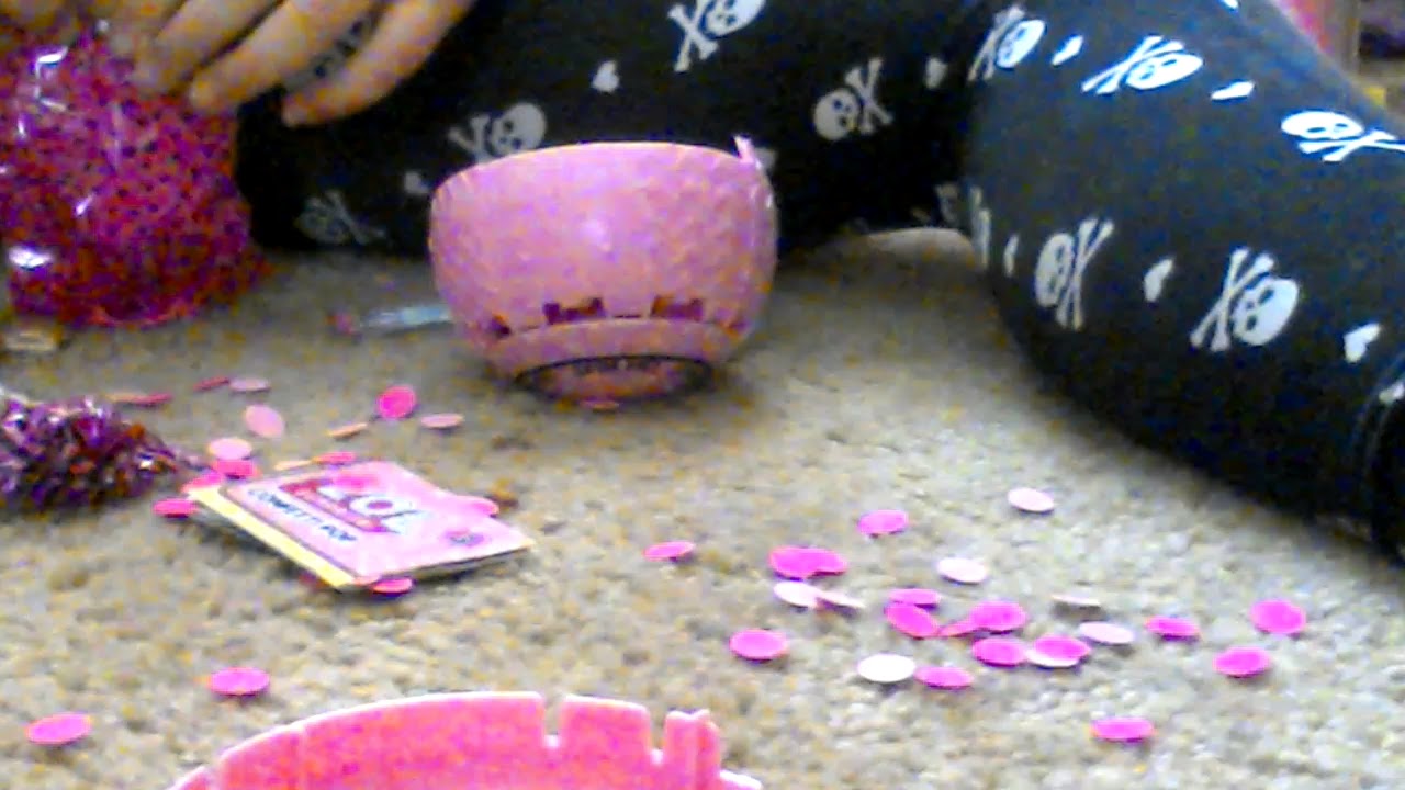 Lol dolls, and pick me pops. Part 1🎉 - YouTube