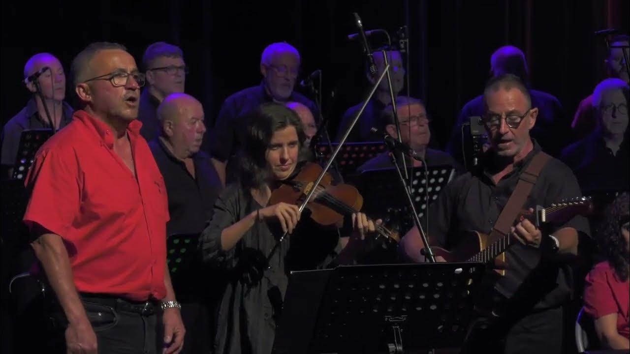 Choeur d'hommes Basque Gogotik Azken Dantza - YouTube