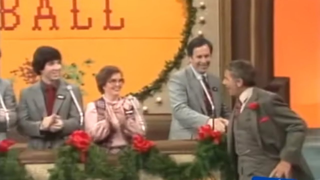 Family Feud - ABC (Richard Dawson) (1976- 1984 Christmas Shows) - YouTube