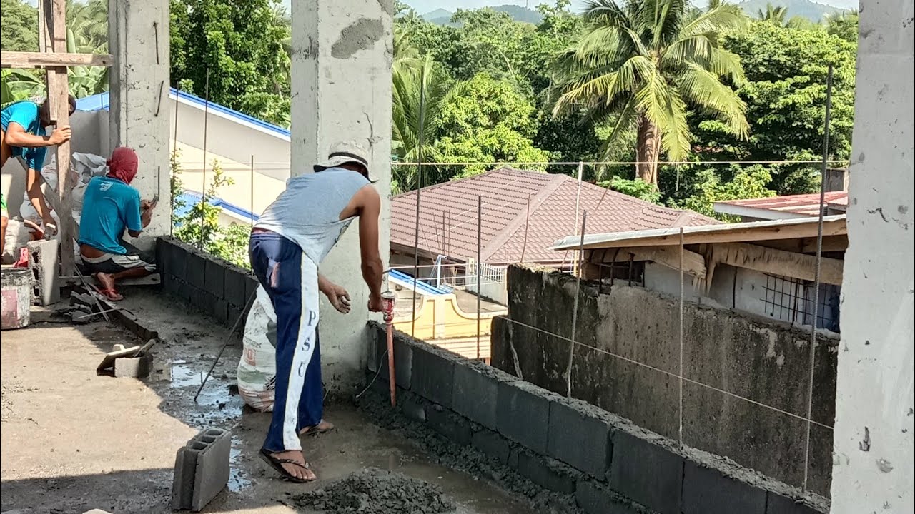 Subrang init.. Construction workers.. pag asintada at pag lagay ng ...