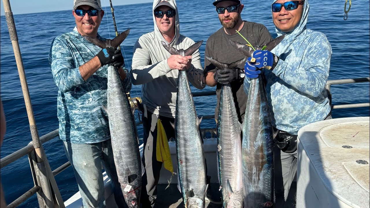 MOST Insane Texas wahoo bite. 30plus fish - YouTube