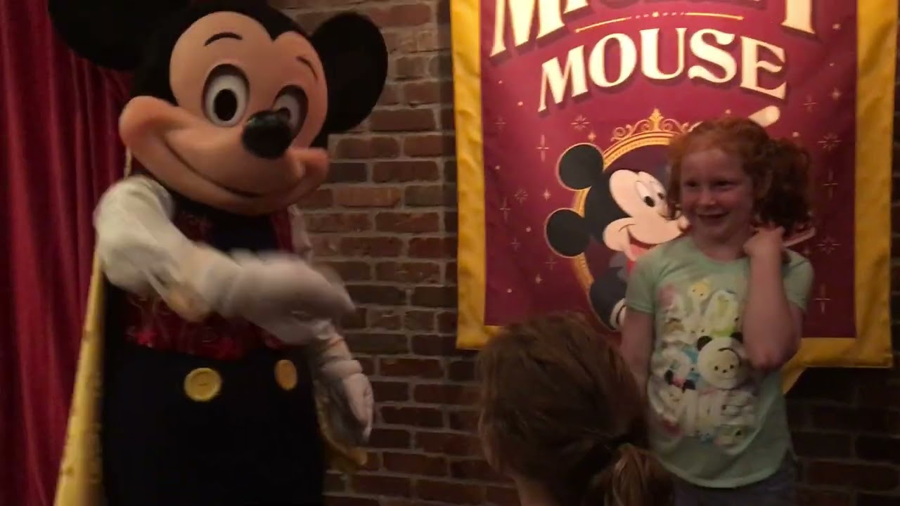 Take a Look Back: Talking Mickey at the Magic Kingdom - KennythePirate.com