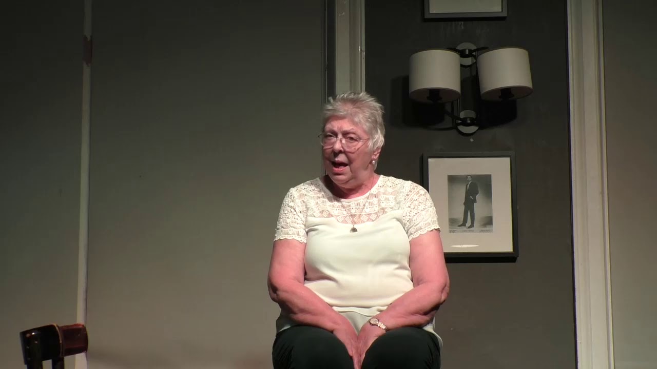 Di Henderson at The Bridge – Slippy Stane - YouTube