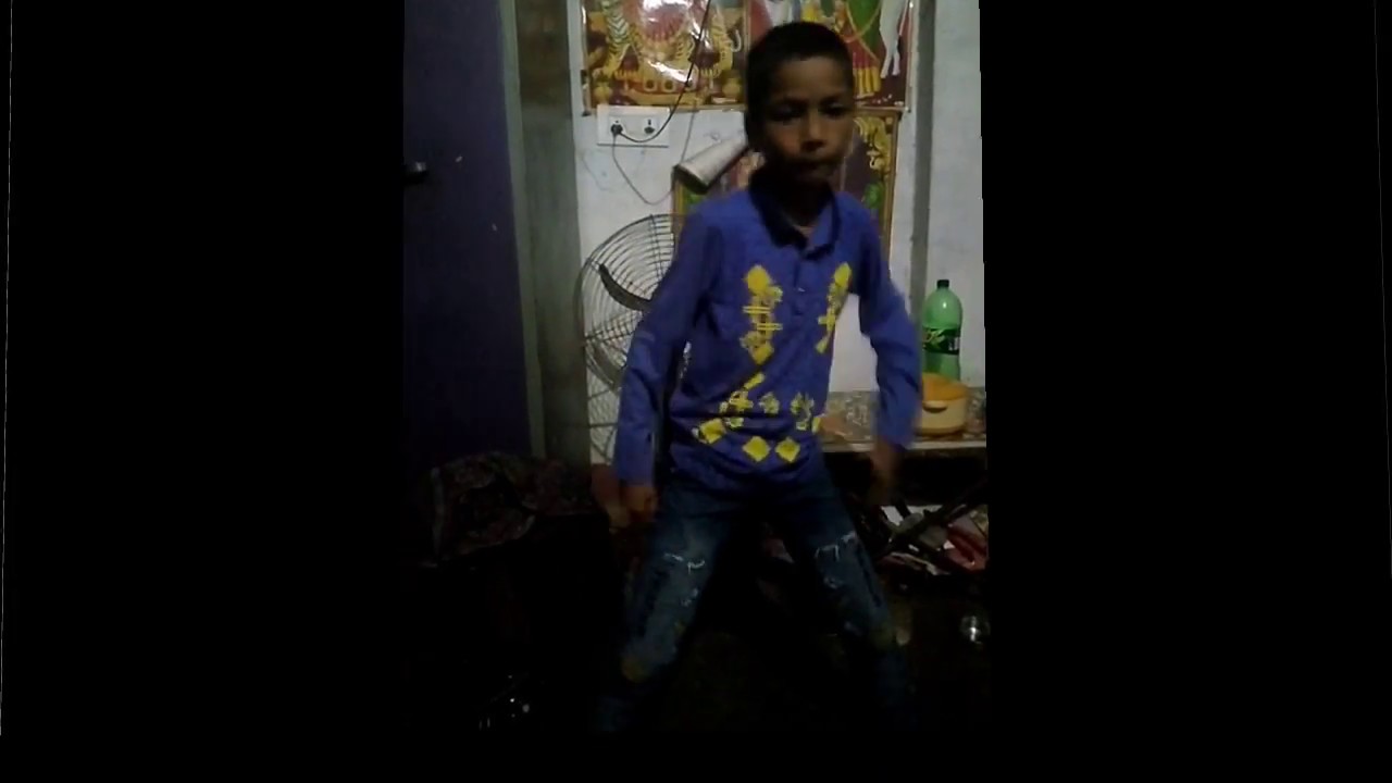 Munna Michael | main hoon video song | vipen kumar - YouTube