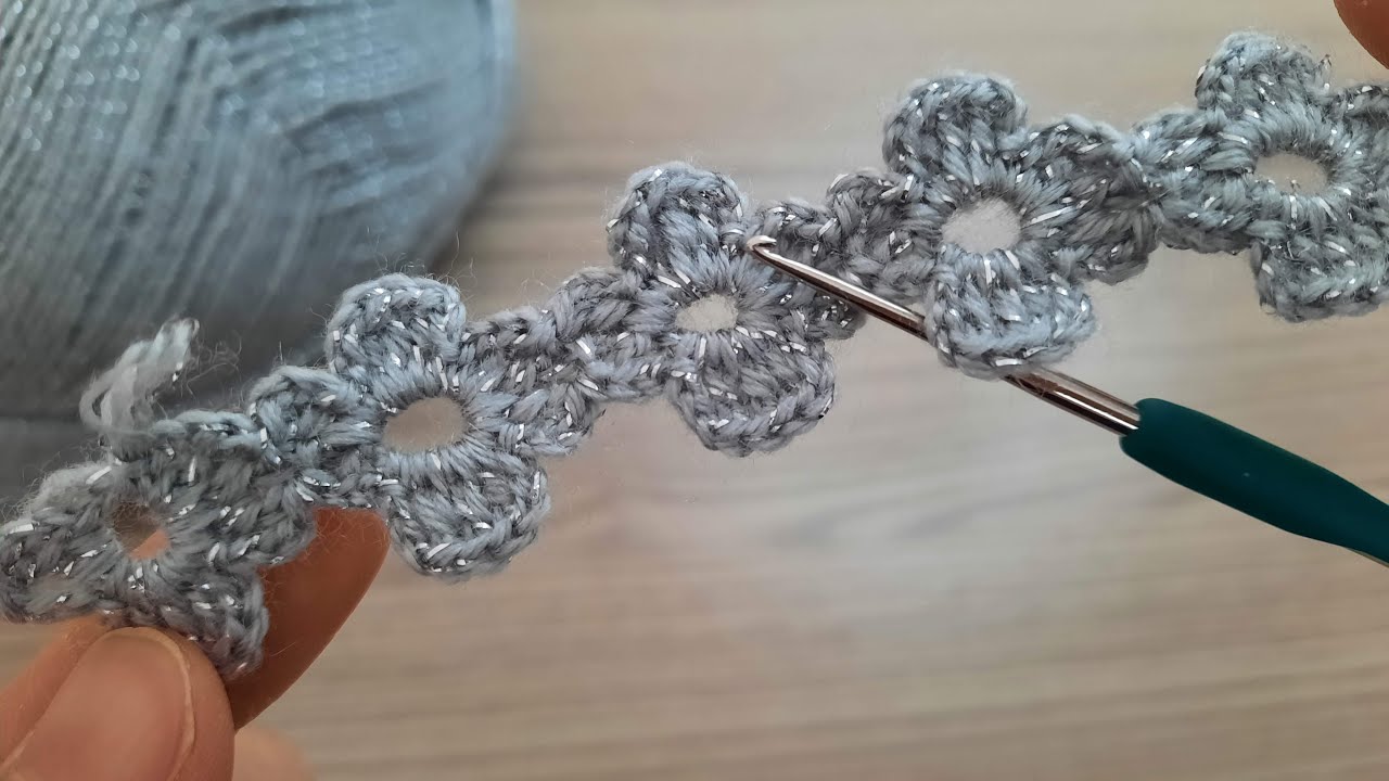 Simple and Stunning Crochet Flower Pattern Using Silver Yarn * Easy ...