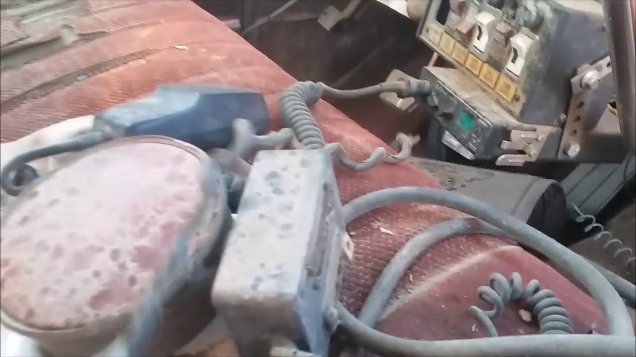 1988 GMC Wrecker With Holmes 480 - YouTube