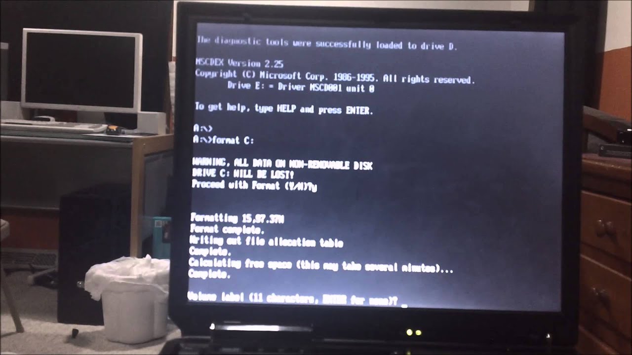 How To Install Windows 98 - YouTube