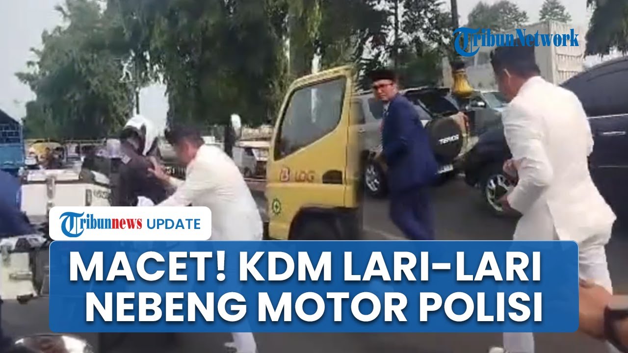 Momen Tegang Dedi Mulyadi Terjebak Macet, Lari-lari Nebeng Motor Polisi ...