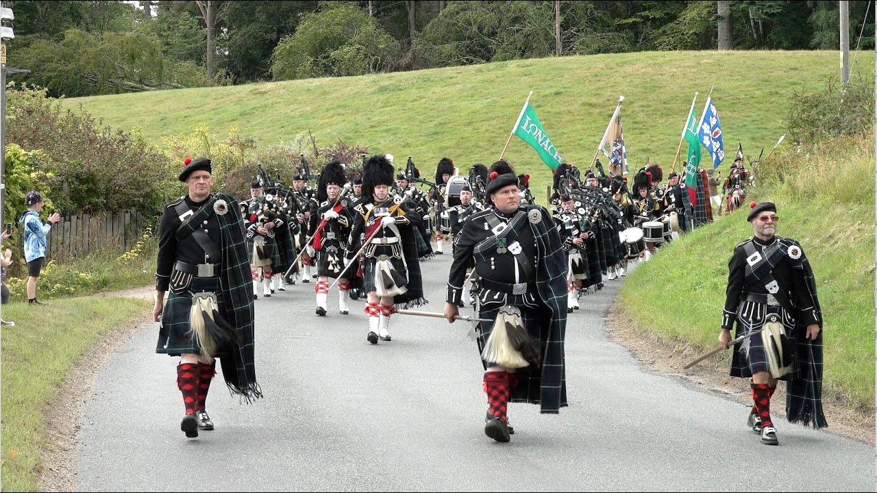 2022 Lonach Highlanders Gathering return march through Strathdon to ...