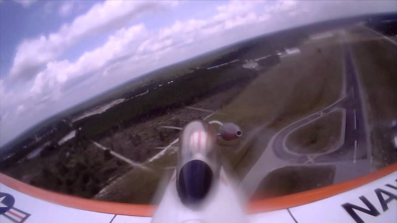 Top Flite Contender w/ OS .61 - Ran out of fuel - Deadstick Landing ...