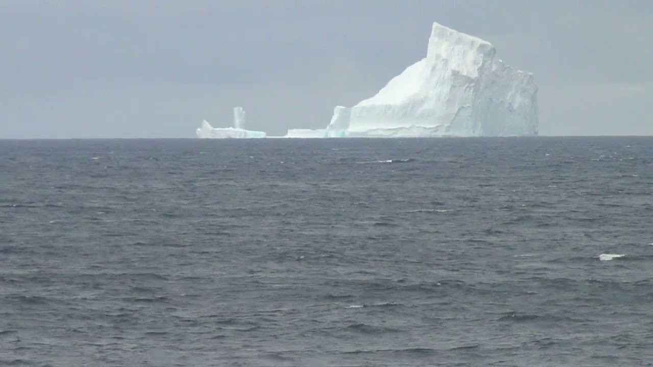 First Iceberg Drake Passage December 2016 - YouTube