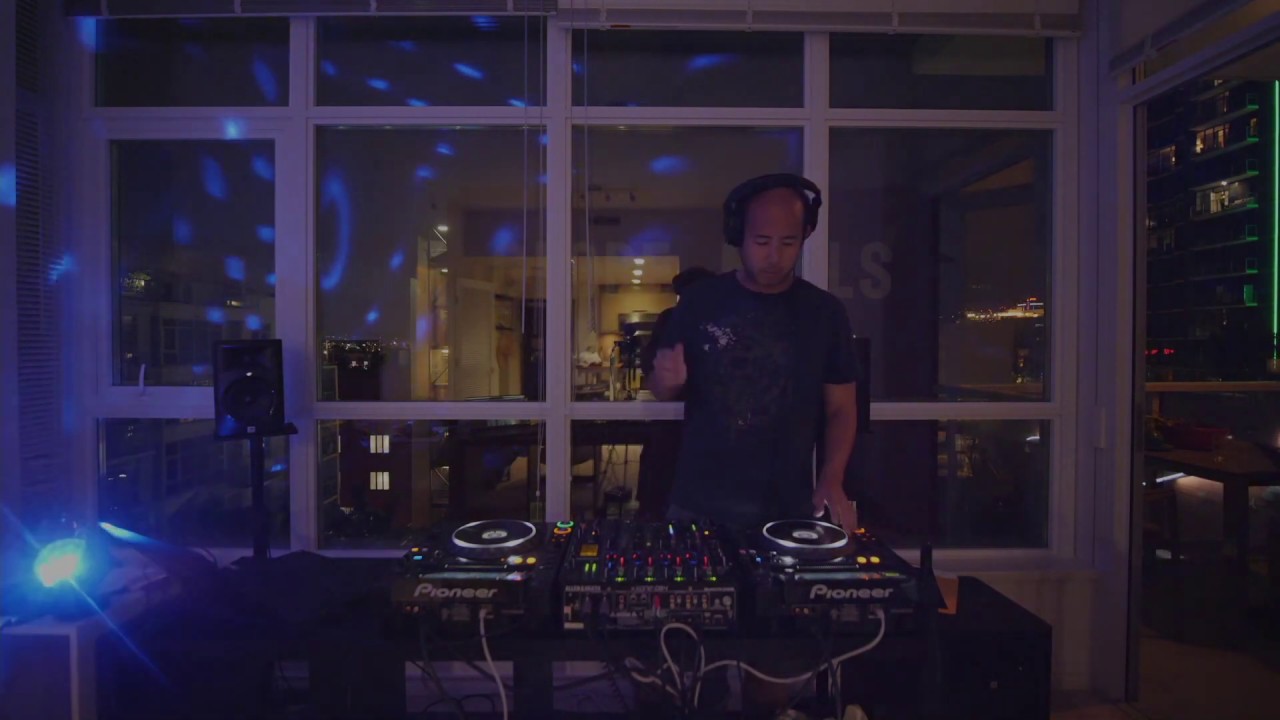 Quarantine DJ Session Episode #6: Techno - YouTube