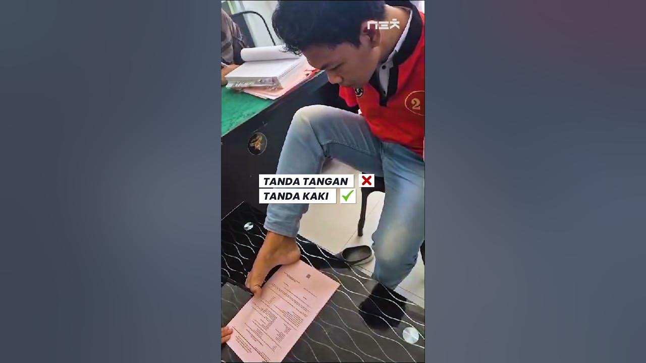 Agus b*ntung Tanda Tangani Pemindahannya Ke Lapas Menggunakan Kaki #agusbuntung - YouTube