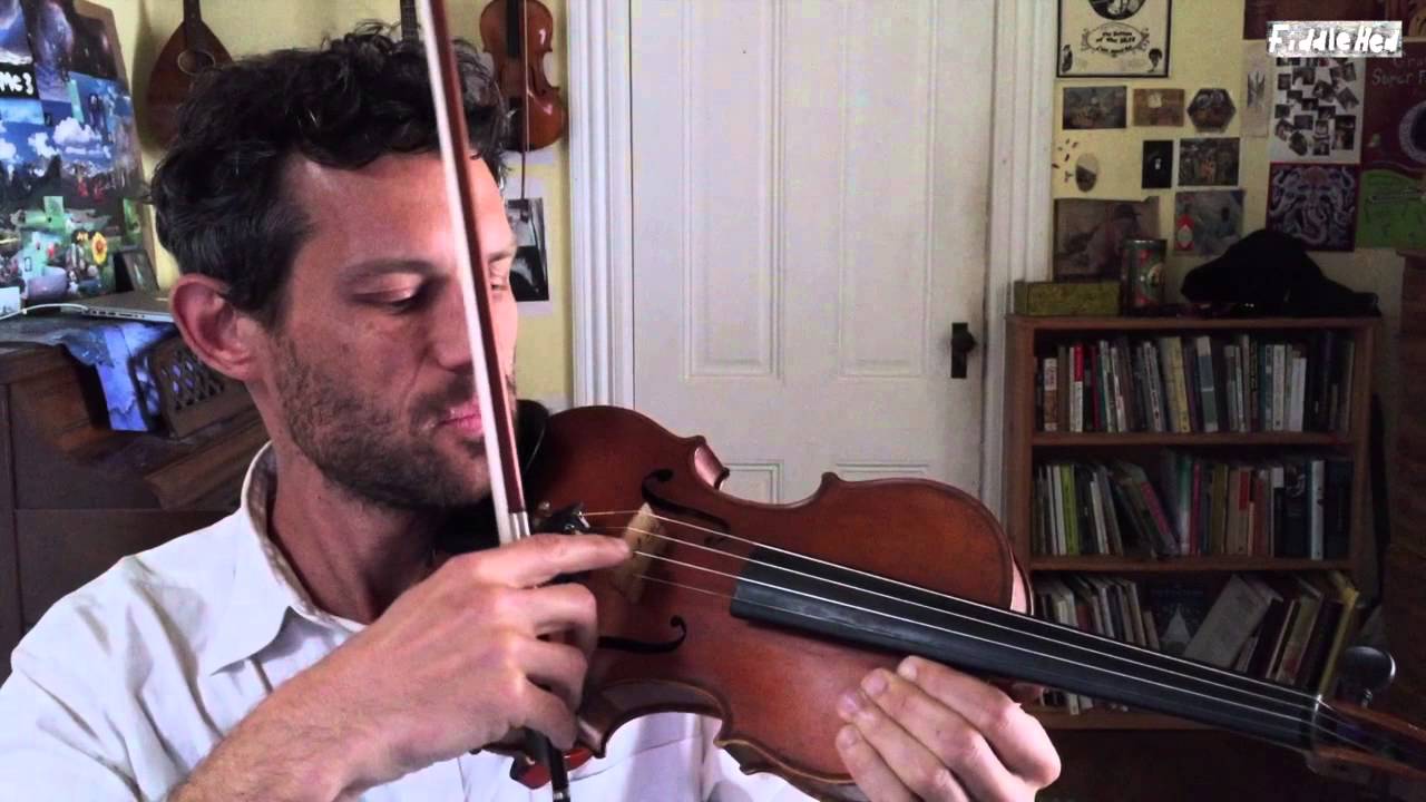 A Beginner's Guide To Bowing On The Fiddle - YouTube